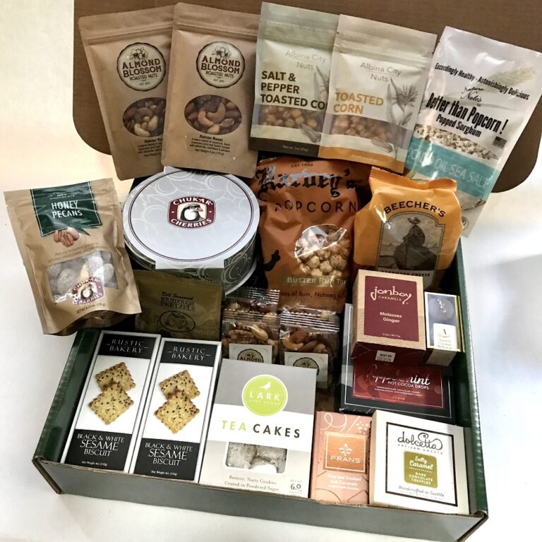 Holiday Munch Box | bumble B design